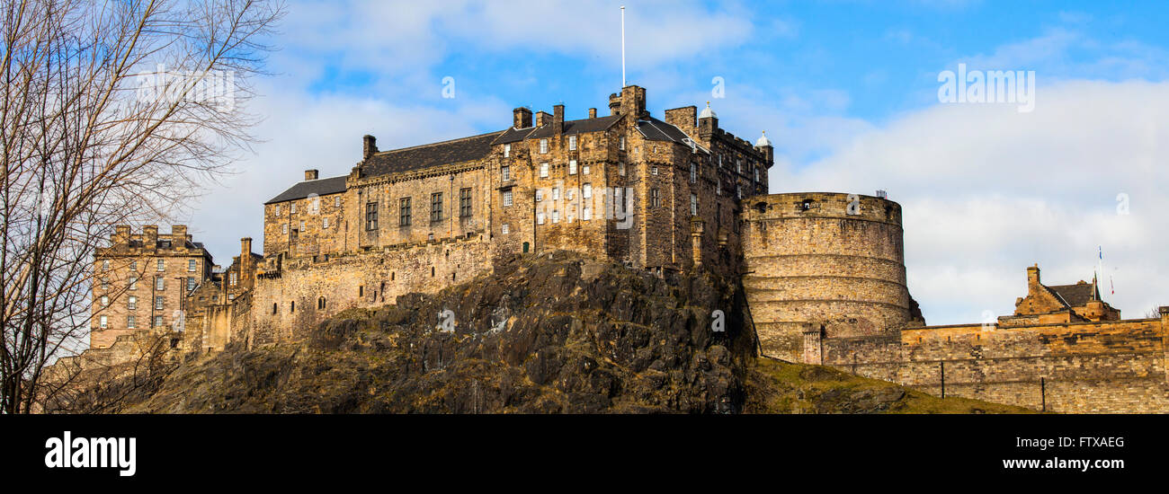A view of the magnificent Edinburgh Castle in Edinburgh, Scotland Stock ...
