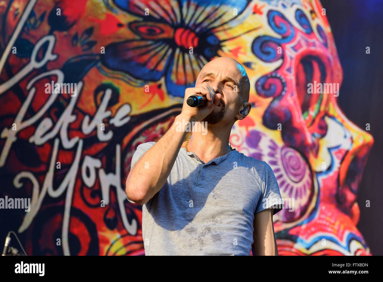 James manchester band hi-res stock photography and images - Alamy