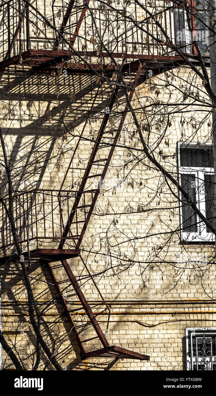 Fire escape architecture hi-res stock photography and images - Alamy
