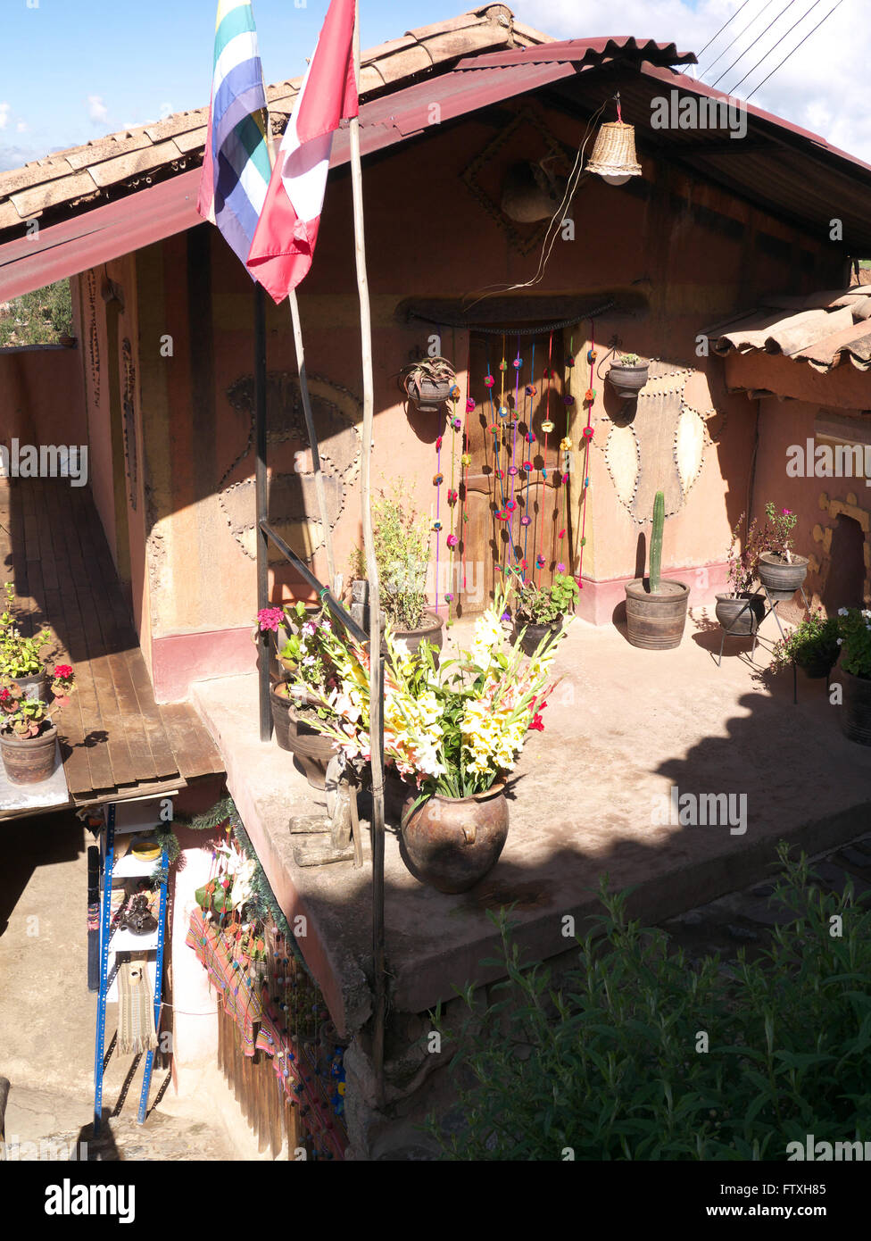 Adobe house peru hi-res stock photography and images - Alamy