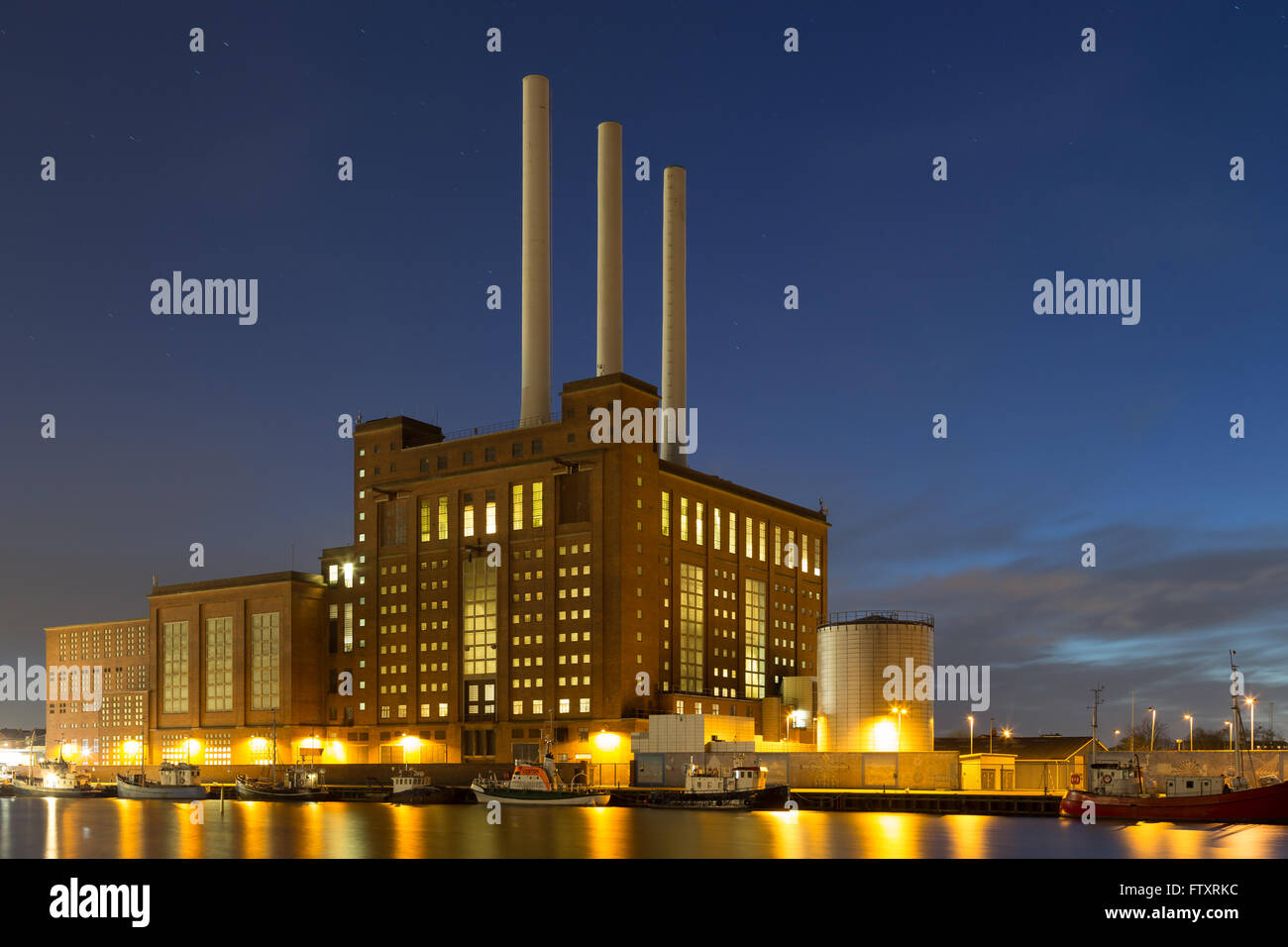 Copenhagen, Denmark - March 29, 2016: Svanemolle power plant by night ...