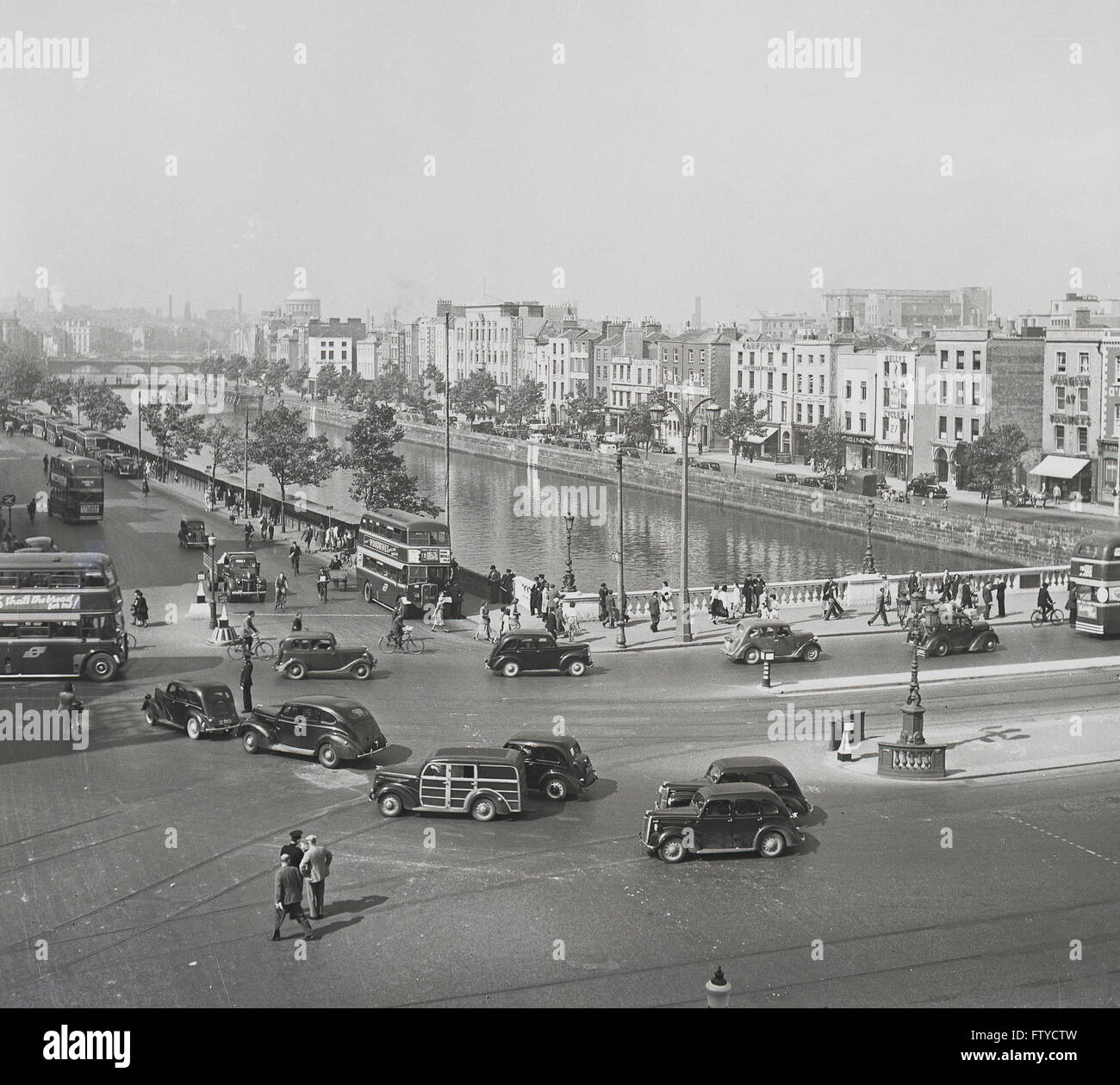 1950s historical view dublin hi-res stock photography and images - Alamy