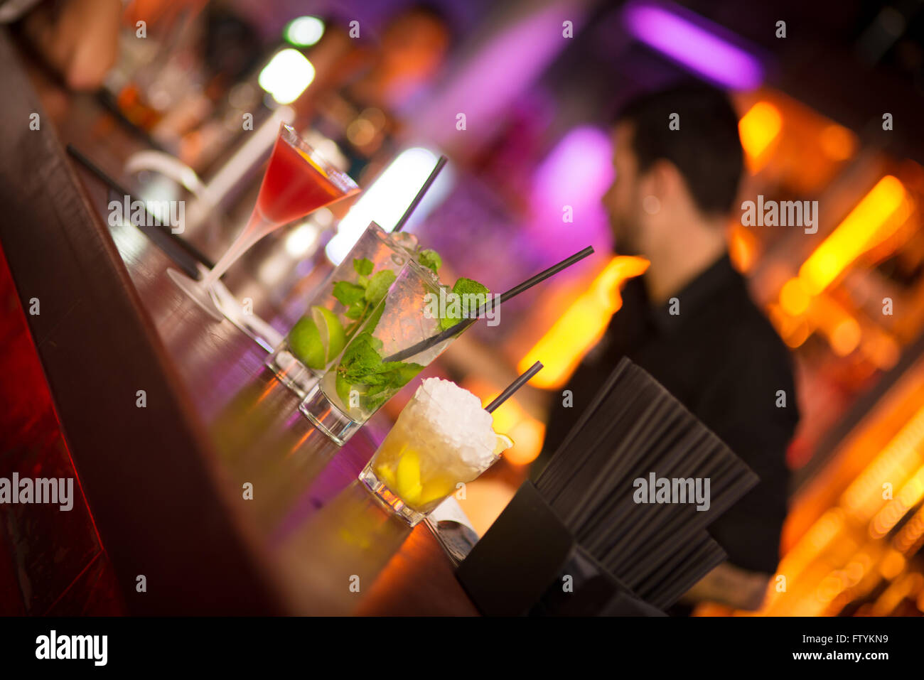 Mojito Cocktail in a Night Bar Stock Photo - Alamy