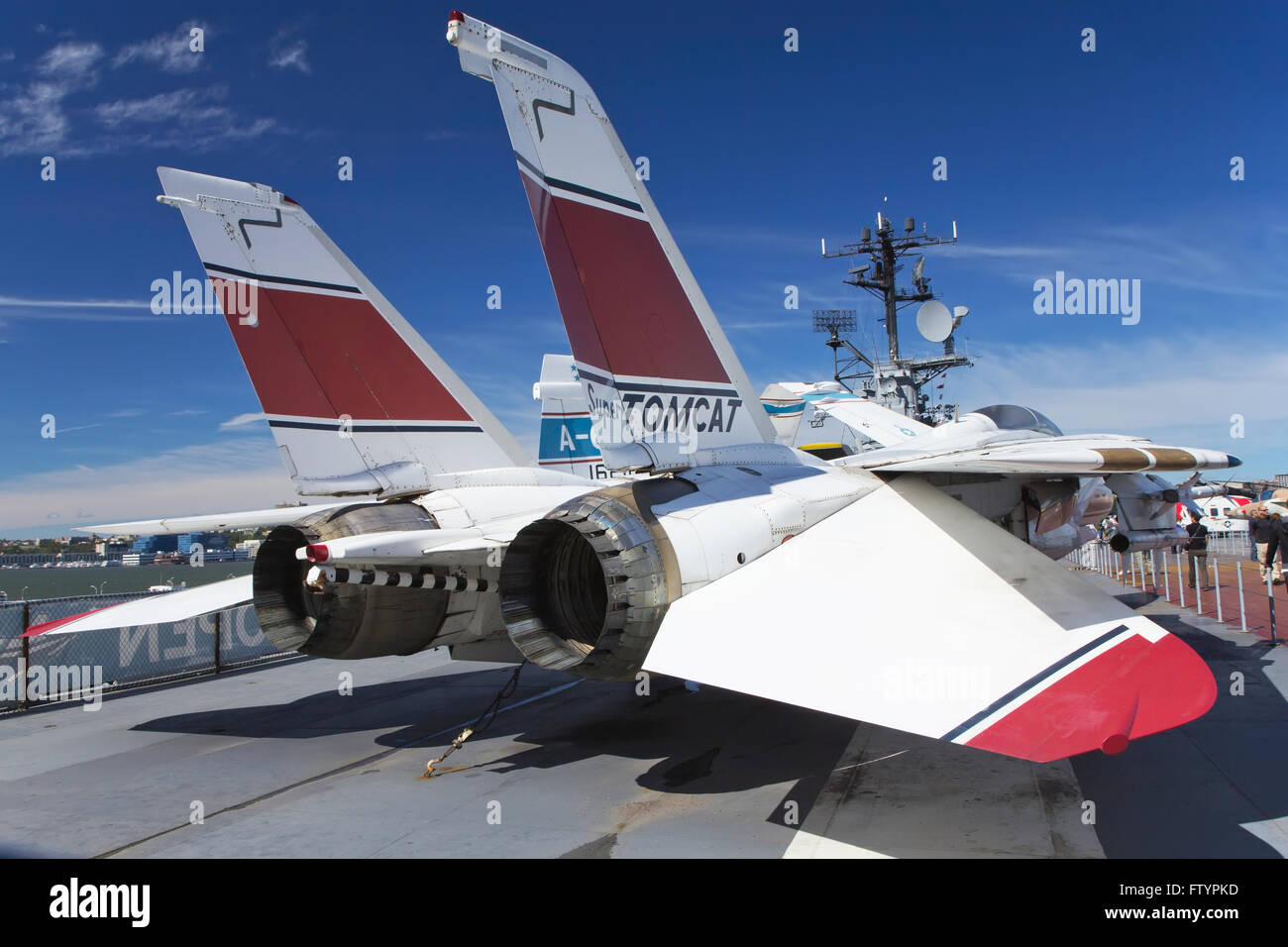 Grumman f 14 tomcat hi-res stock photography and images - Alamy