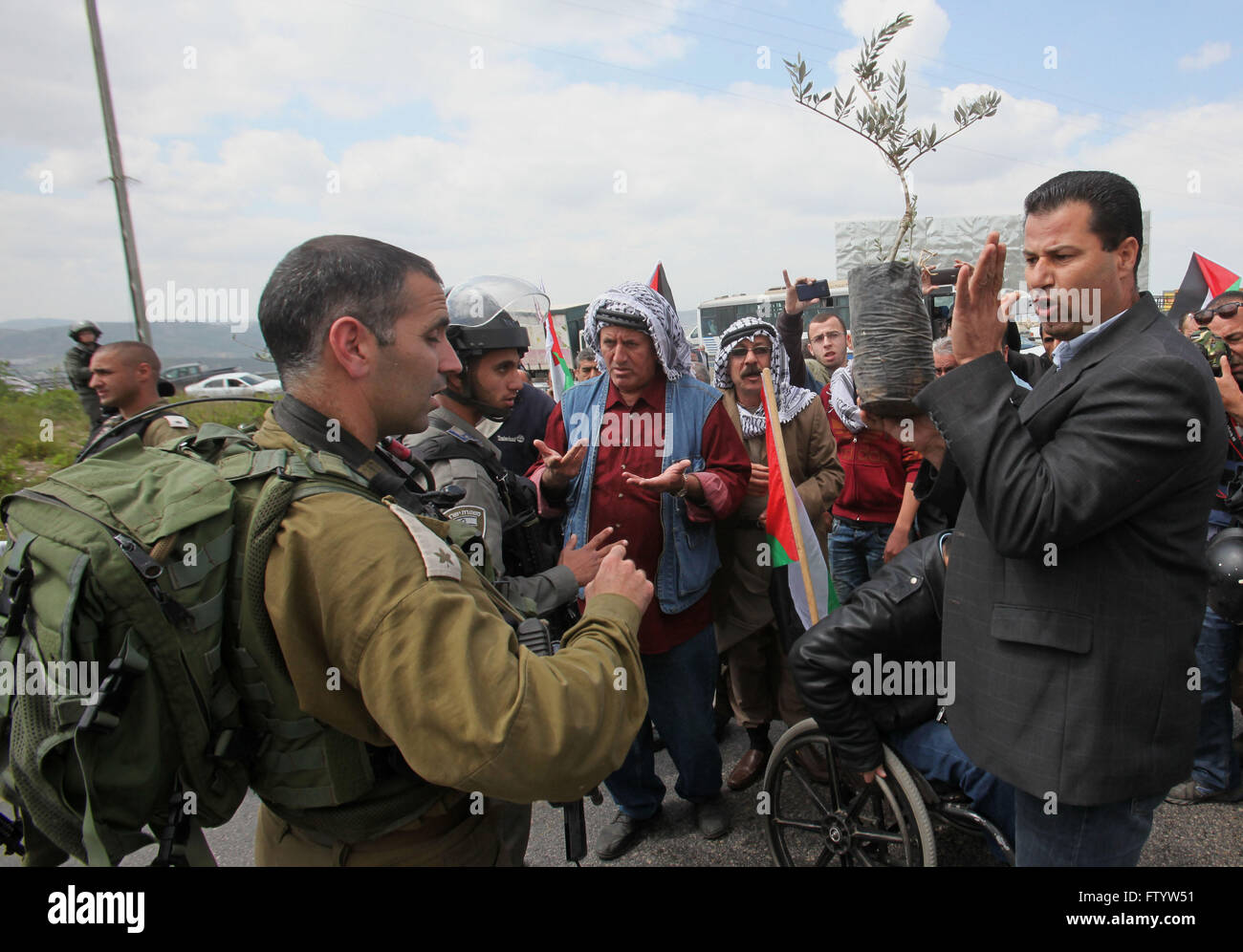 Nablus, West Bank, Palestinian Territory. 30th Mar, 2016. A Palestinian ...