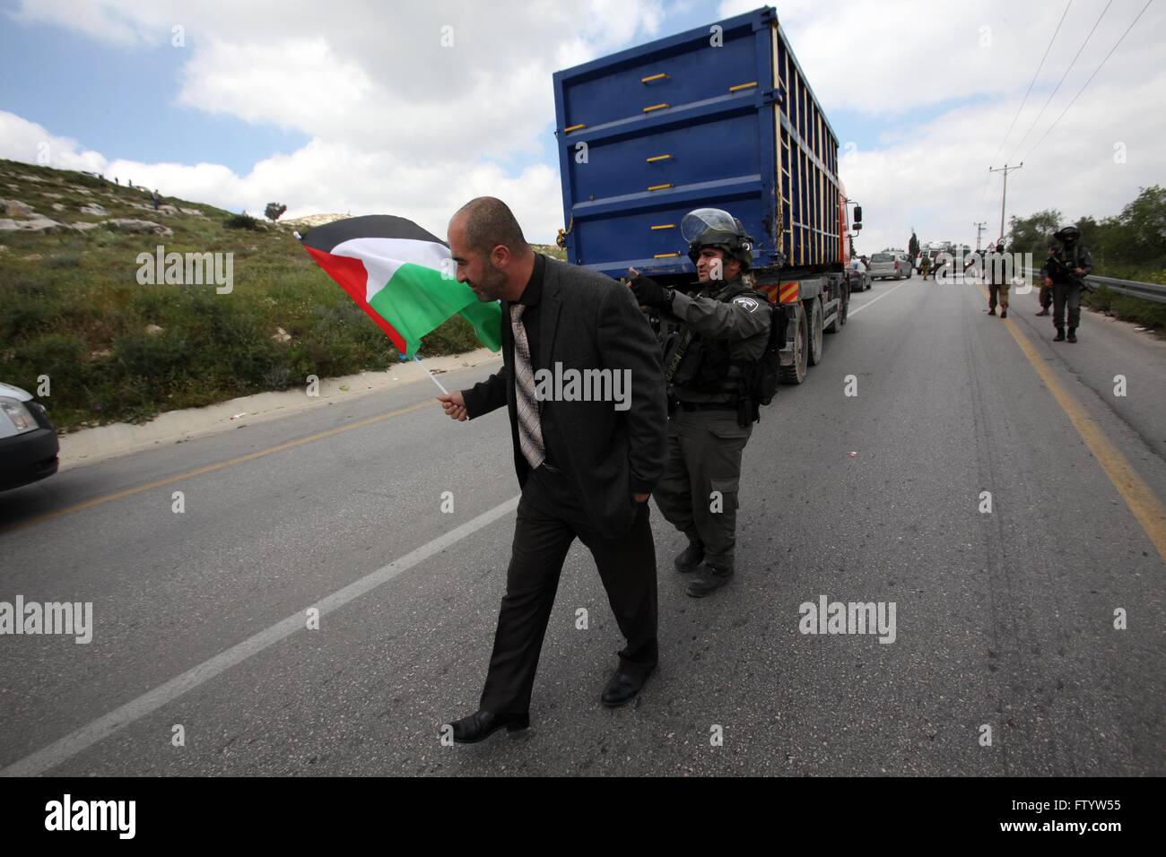 Nablus, West Bank, Palestinian Territory. 30th Mar, 2016. Palestinian ...