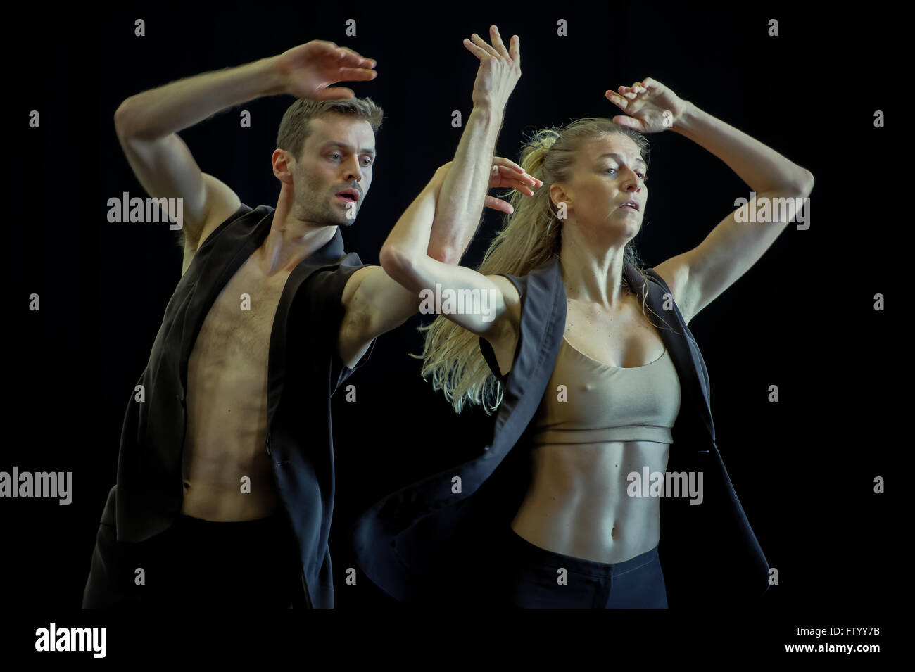 Sydney, Australia. 30th Mar, 2016. Sydney Dance Company dancers ...