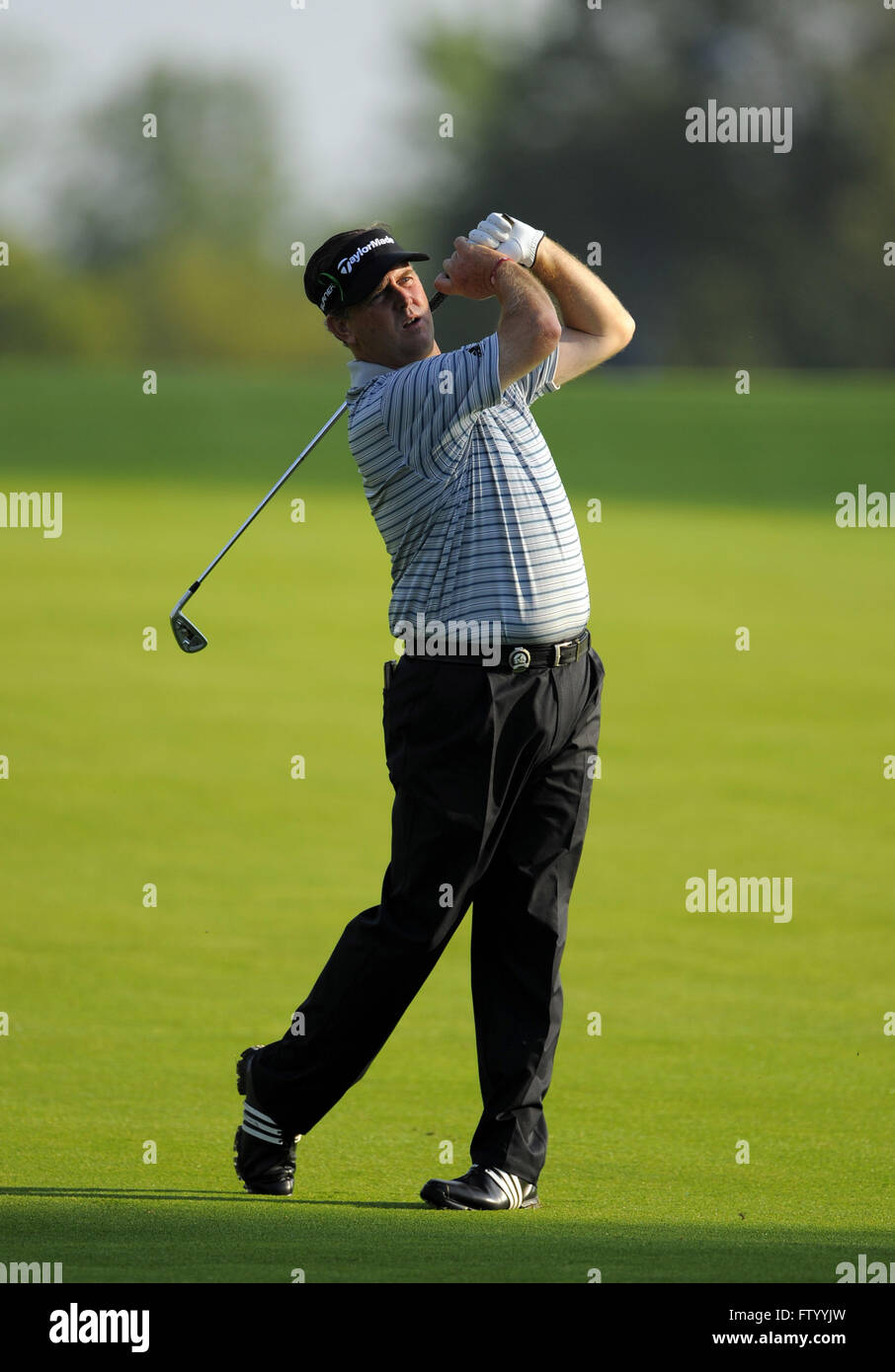 Approach shot into 13th hole hi-res stock photography and images - Alamy