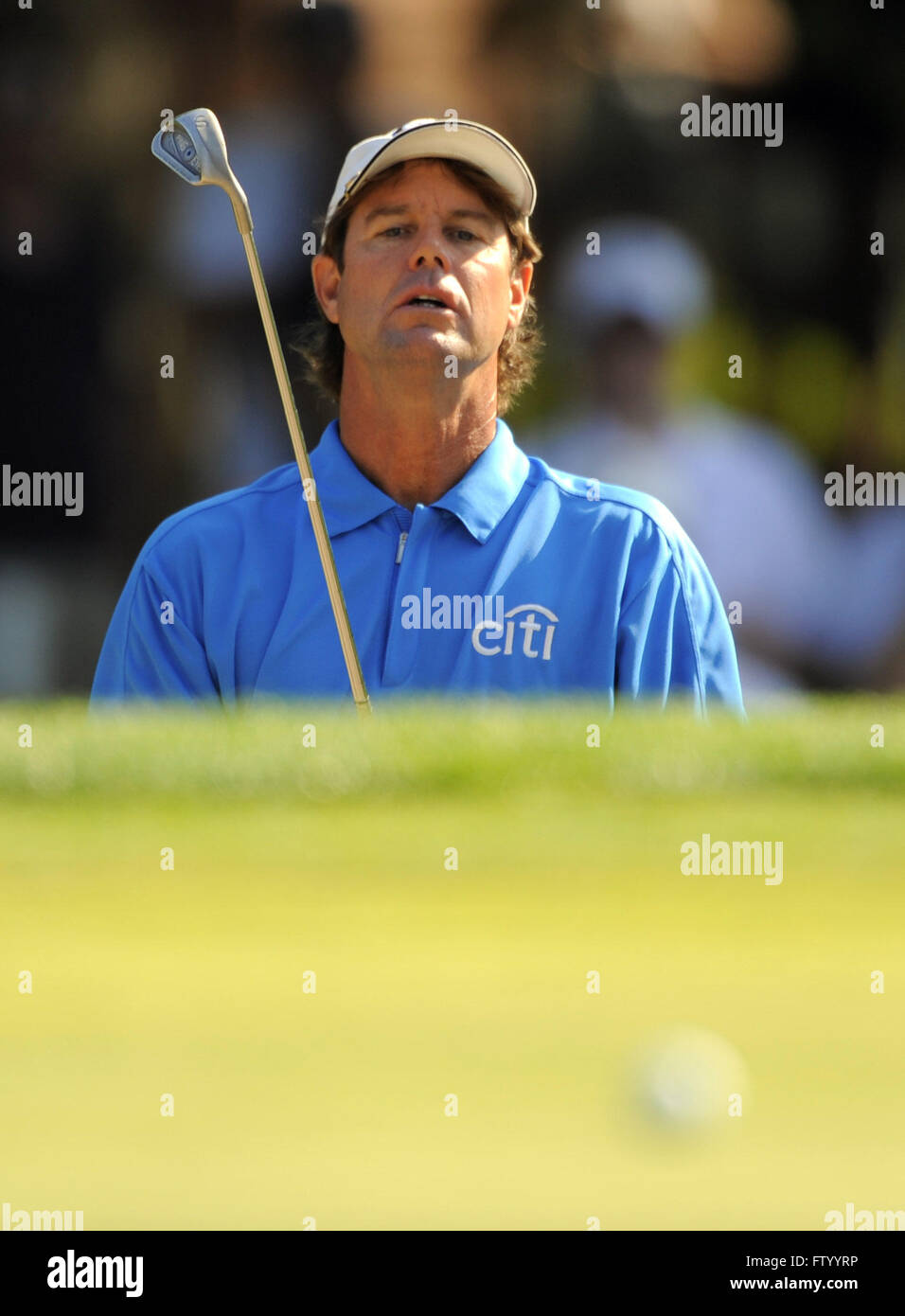 Chaska, MN, UNITED STATES. 14th Aug, 2009. Paul Azinger (USA) chips ...