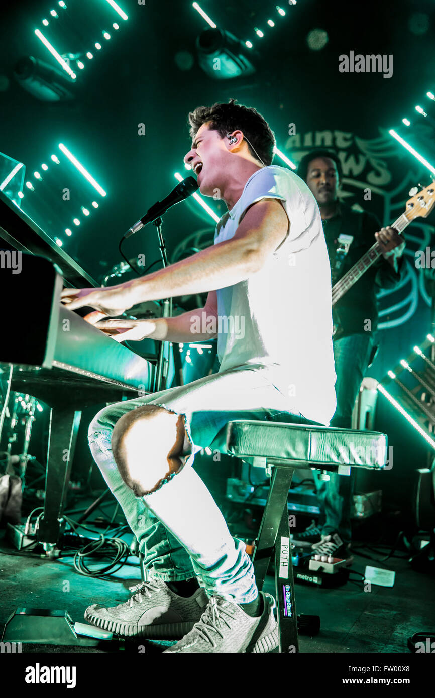 Charlie puth tour hi-res stock photography and images - Alamy