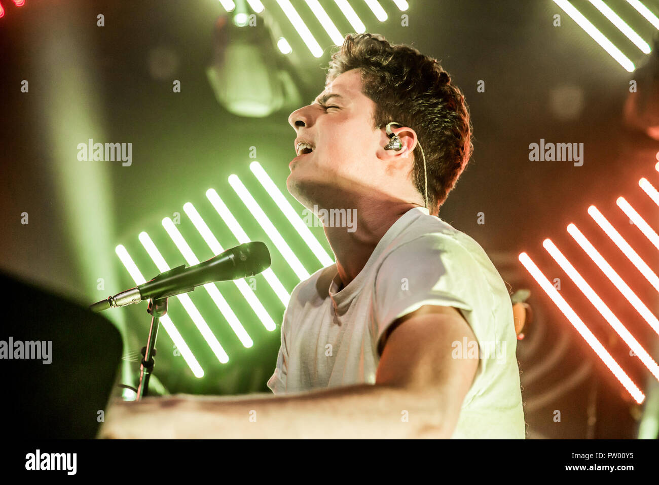 Charlie puth tour hi-res stock photography and images - Alamy