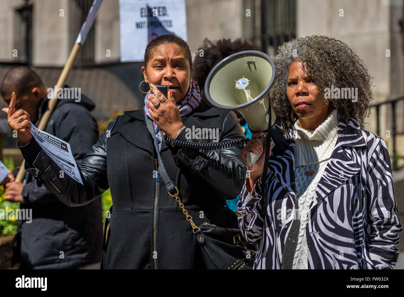 Community resident speaking hi-res stock photography and images - Alamy
