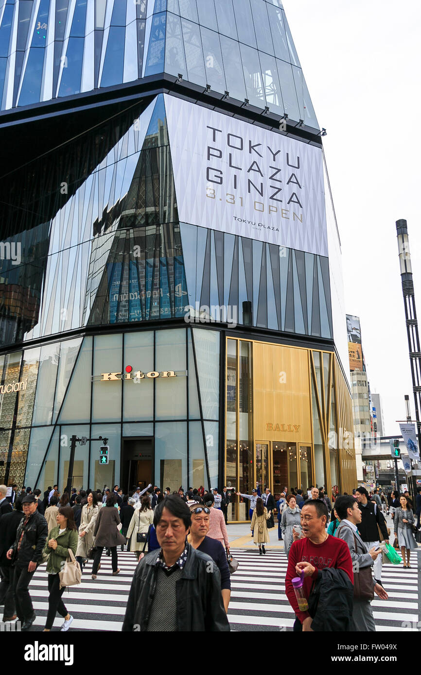 Tokyo, Japan. 31st March, 2016. Tokyu Plaza Ginza opens its doors to ...
