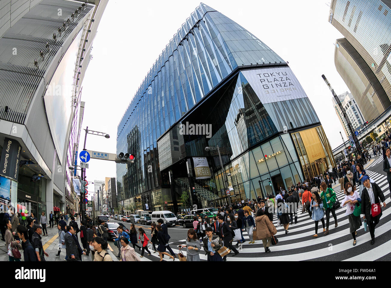 Tokyo, Japan. 31st March, 2016. Tokyu Plaza Ginza opens its doors to ...