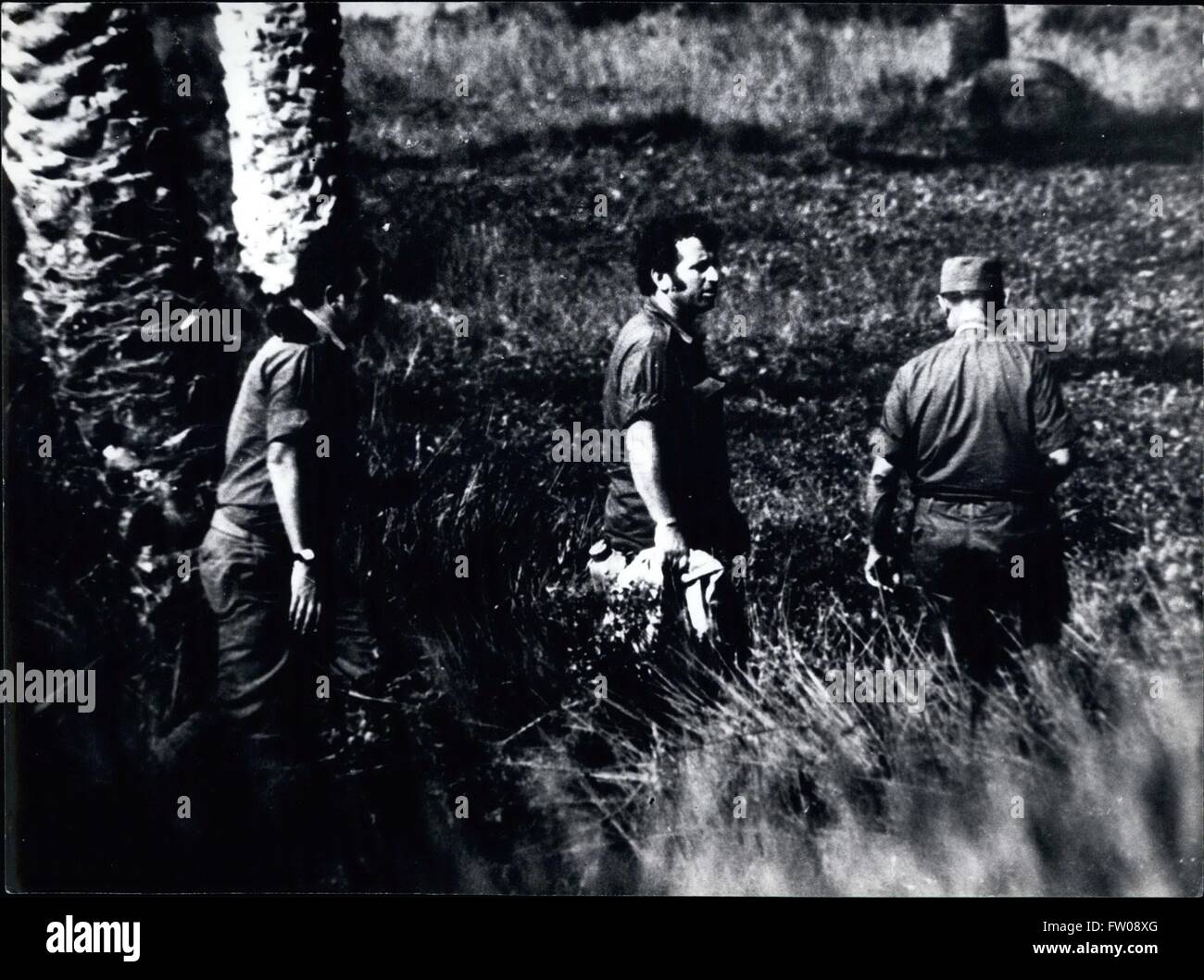 1967 - Israeli army on patrol old man military. © Keystone Pictures USA ...