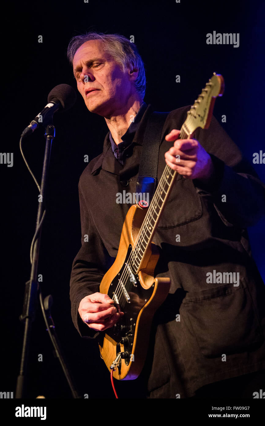 Tv rock hi-res stock photography and images - Alamy