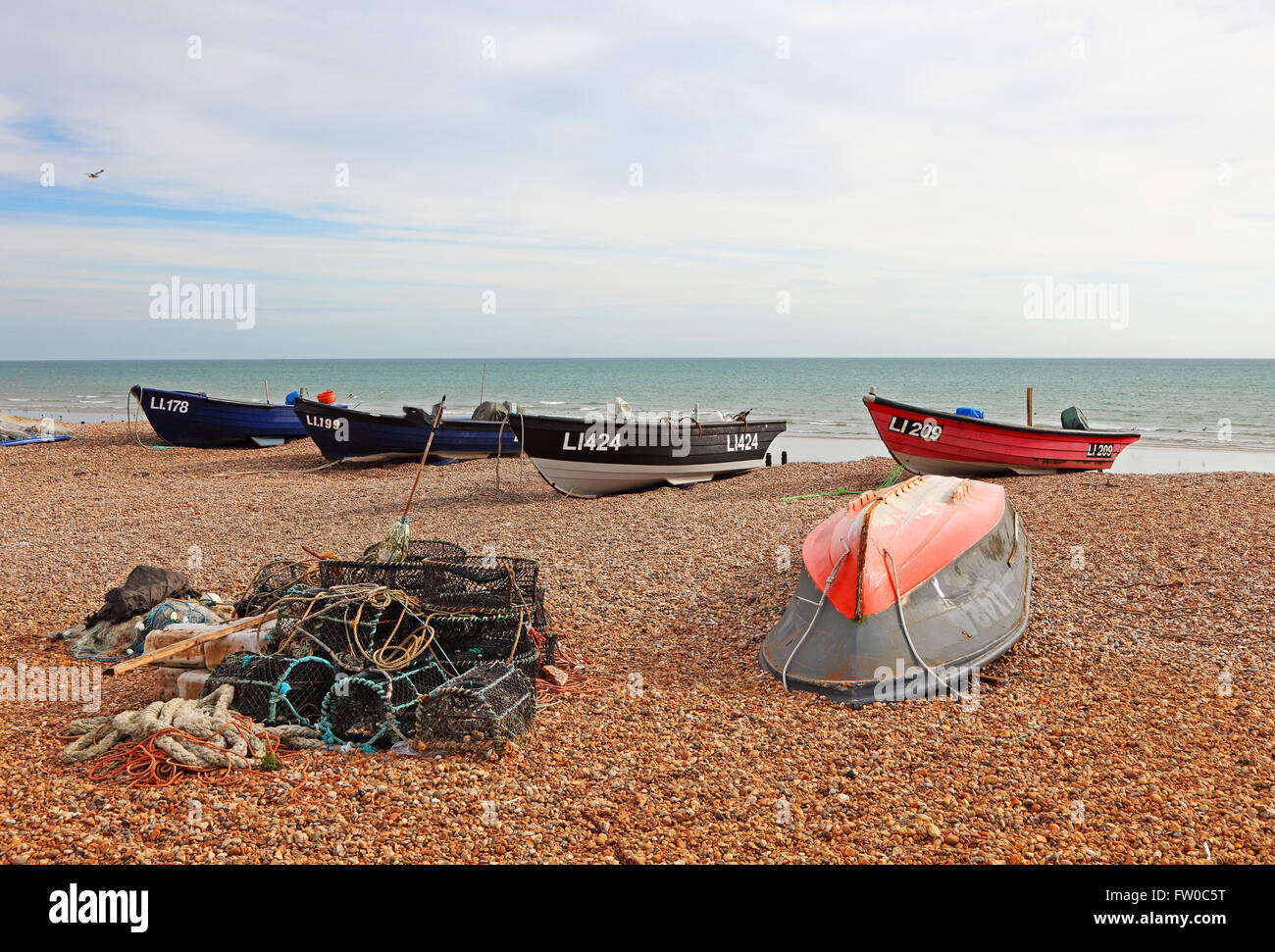 Sussex beach boats hi-res stock photography and images - Alamy