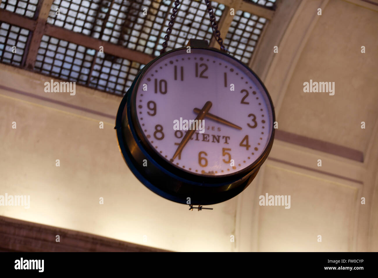 Station clock hanging clock hi-res stock photography and images - Alamy