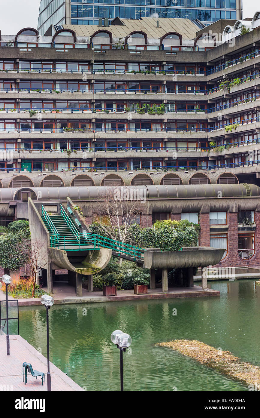 Barbican water garden hi-res stock photography and images - Alamy