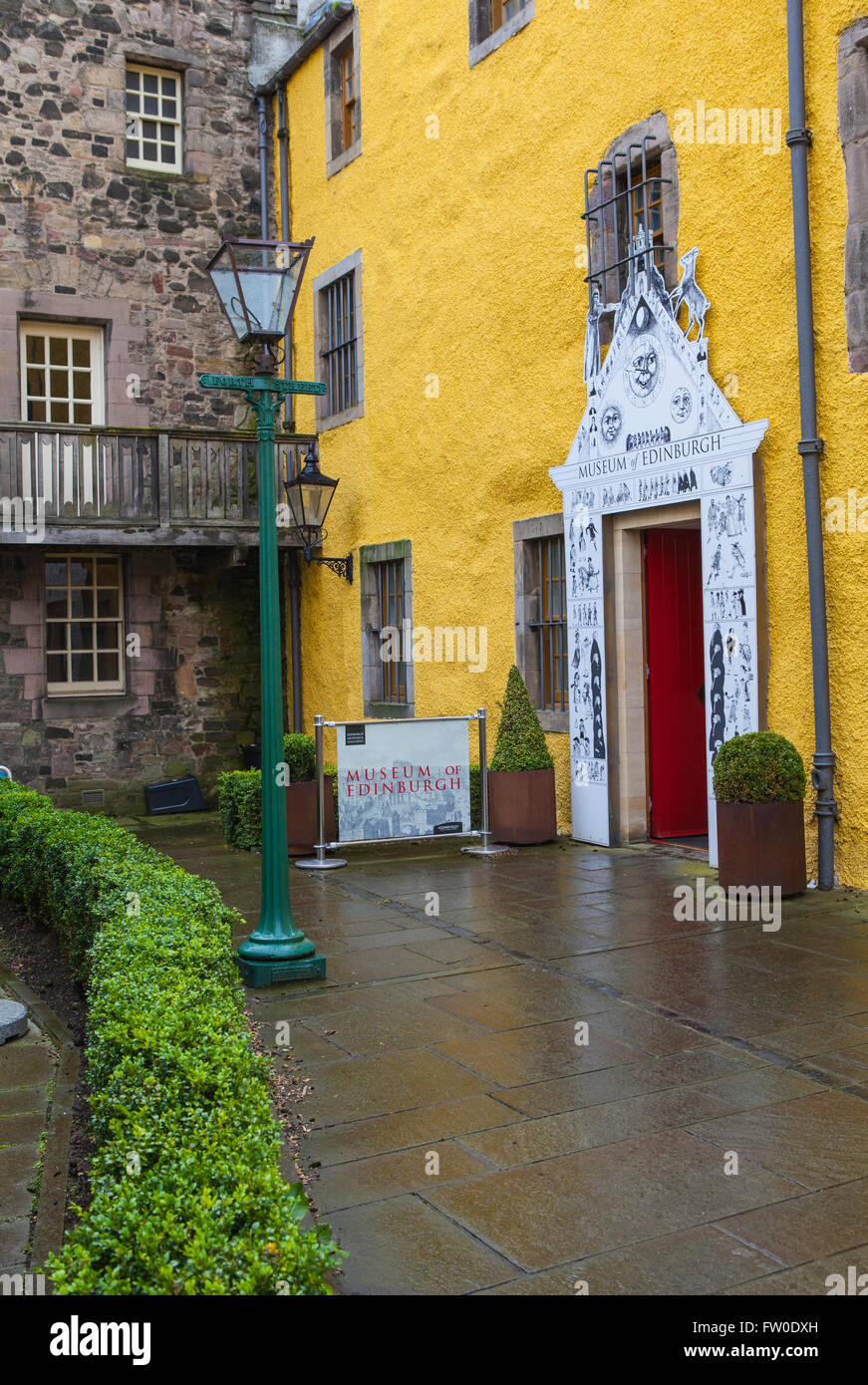 EDINBURGH, SCOTLAND - MARCH 12TH 2016: The main entrance to the Museum ...