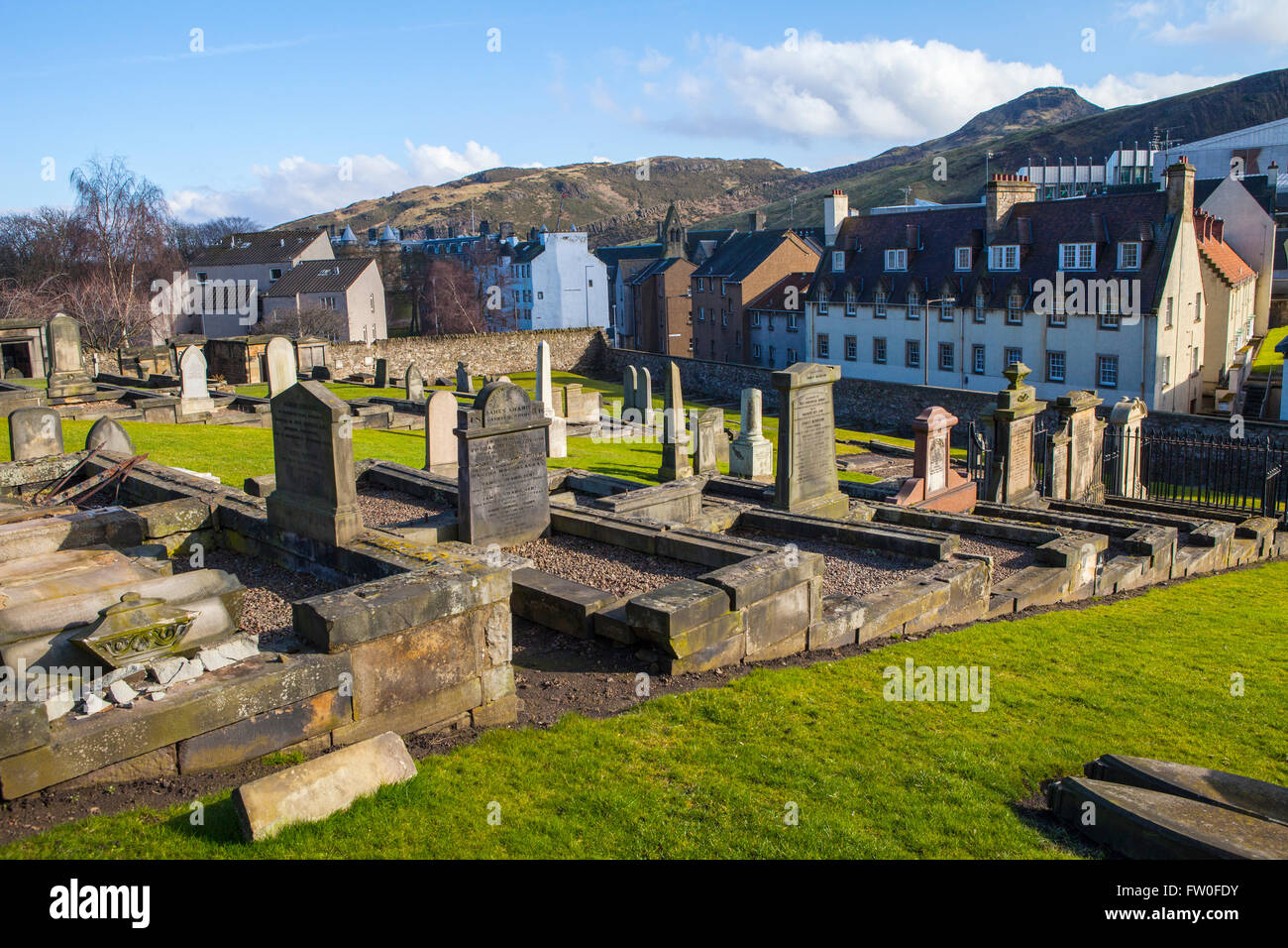A view of New Calton Burial Ground in Edinburgh, Scotland Stock Photo ...