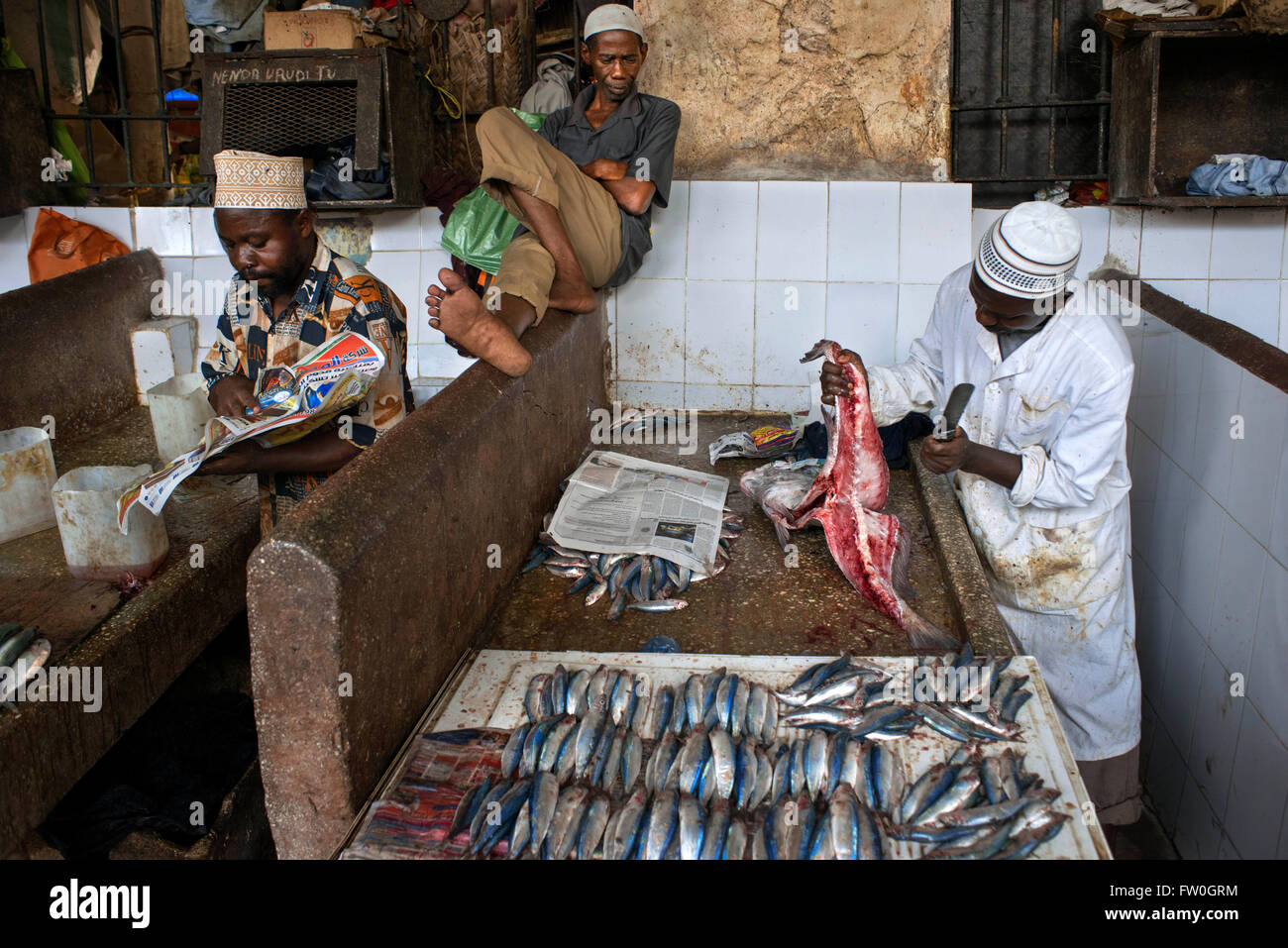 Zanzibar fish market hi-res stock photography and images - Alamy