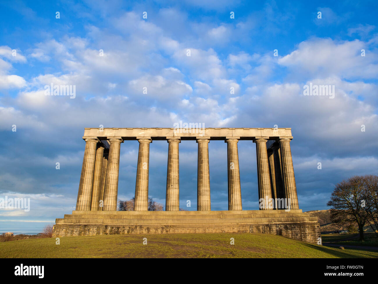 National monument of scotland hi-res stock photography and images - Alamy