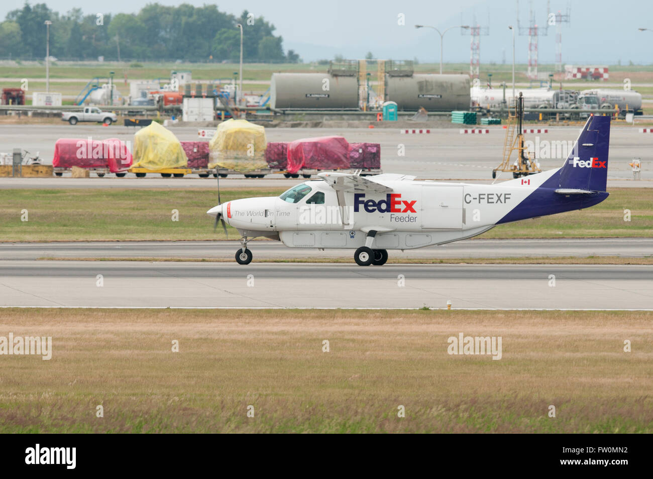 Fed Ex Cessna 208B Grand Caravan landed at Vancouver international ...