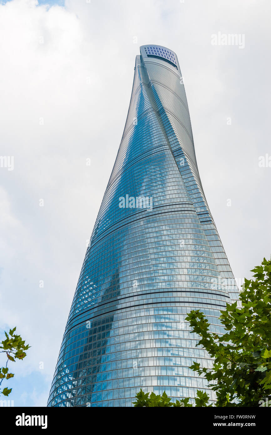 The Shanghai Tower against a blue sky Stock Photo - Alamy