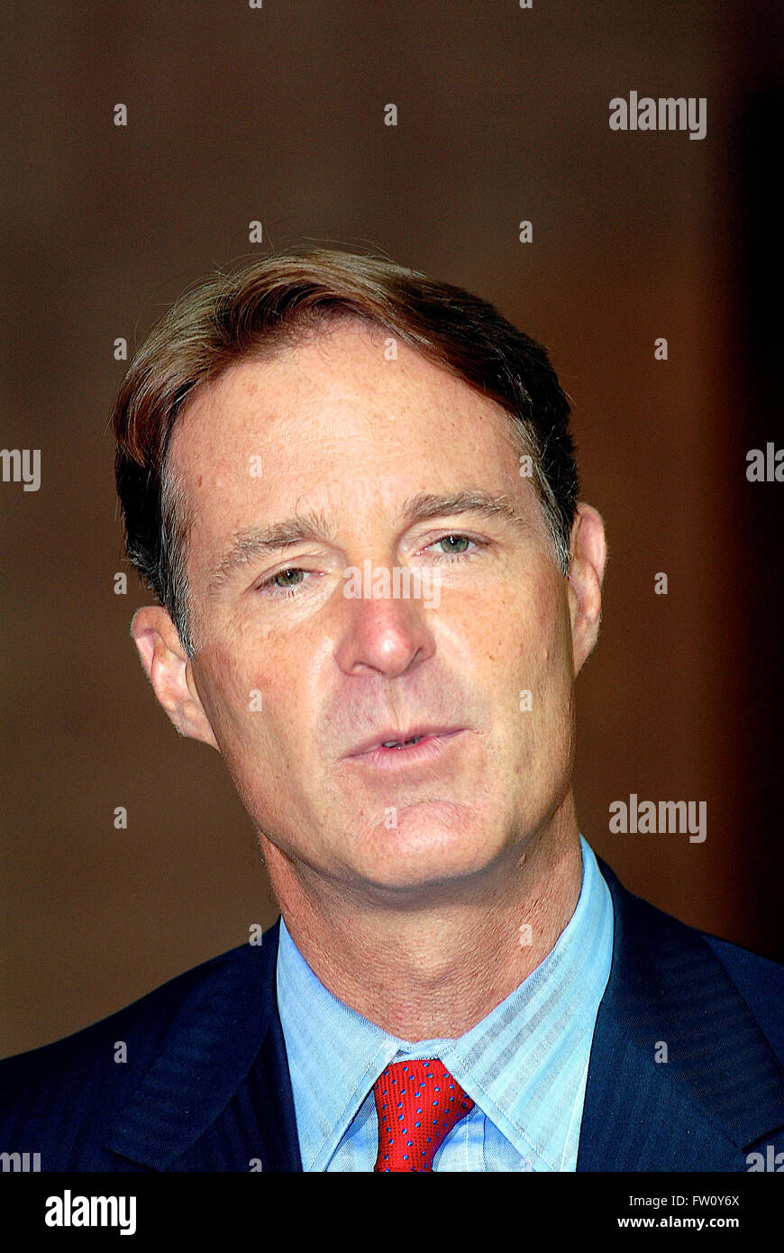 Talk show tv hi-res stock photography and images - Alamy