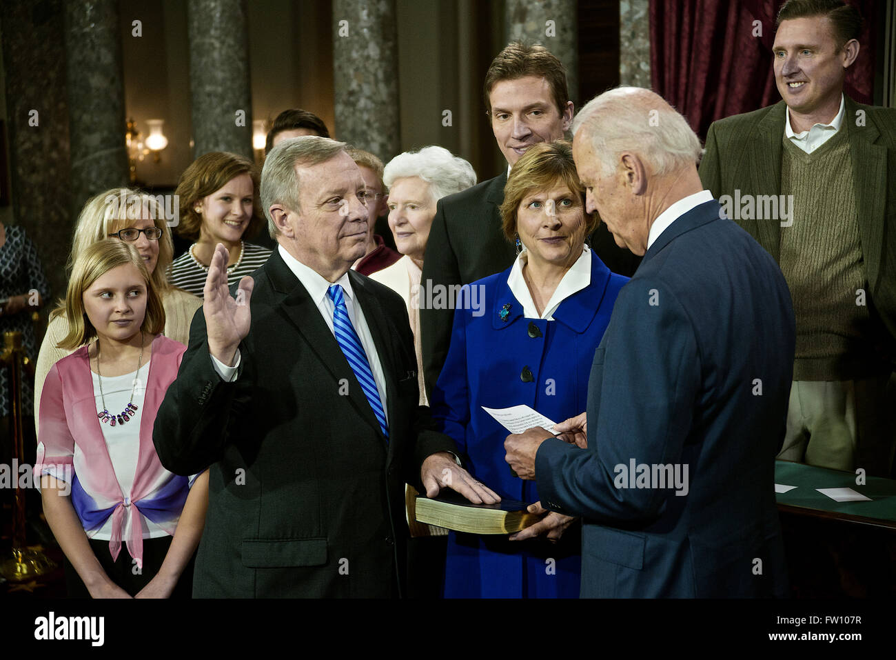 114th congress sworn in hi-res stock photography and images - Alamy