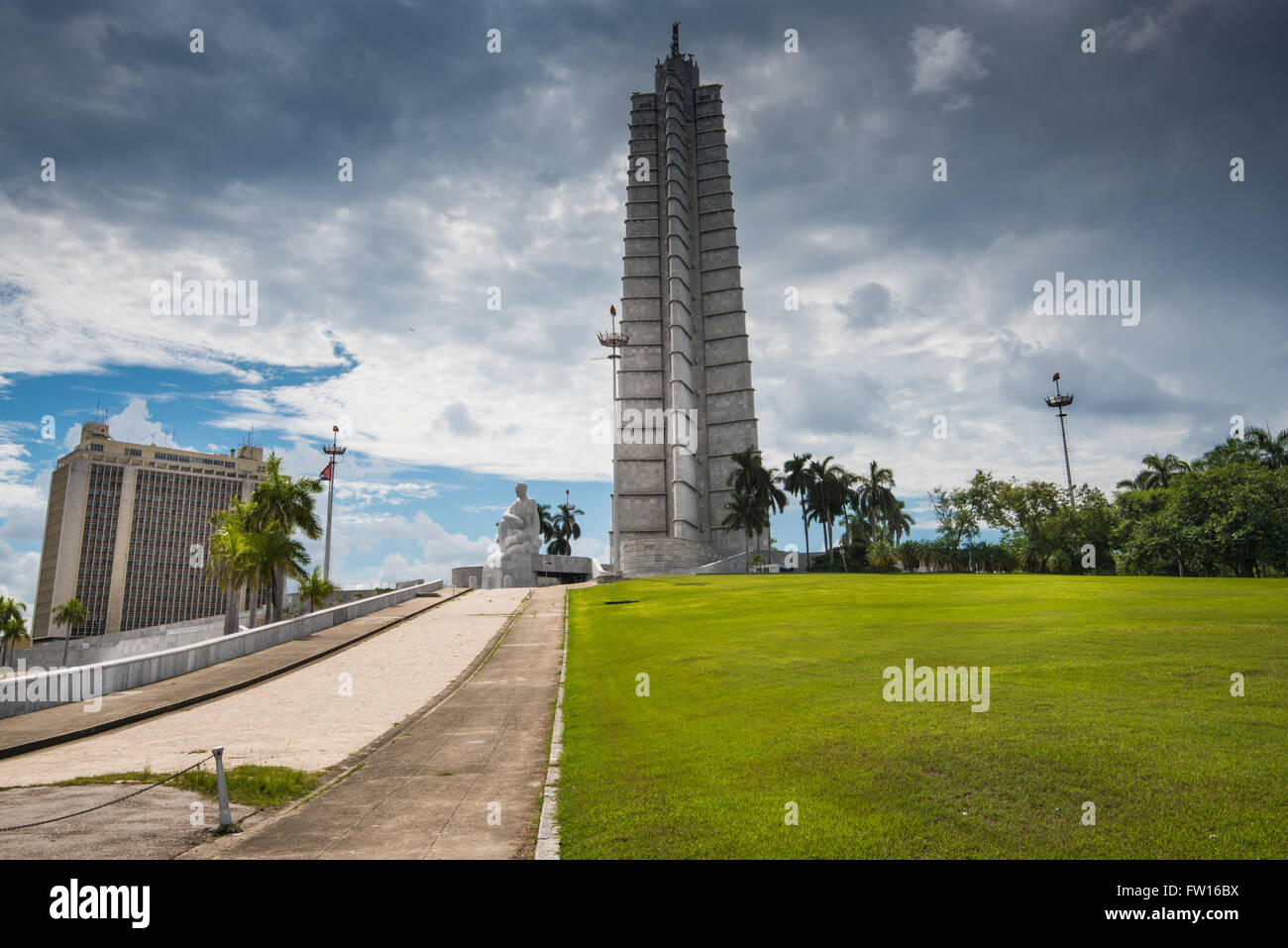 Havana woman town square hi-res stock photography and images - Alamy