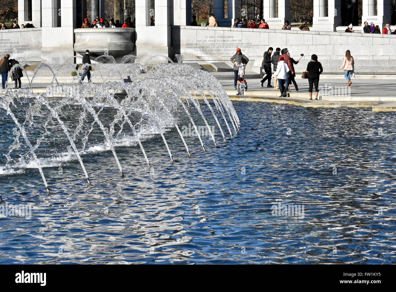 World War ii memorial fountain at the National Mall Stock Photo - Alamy