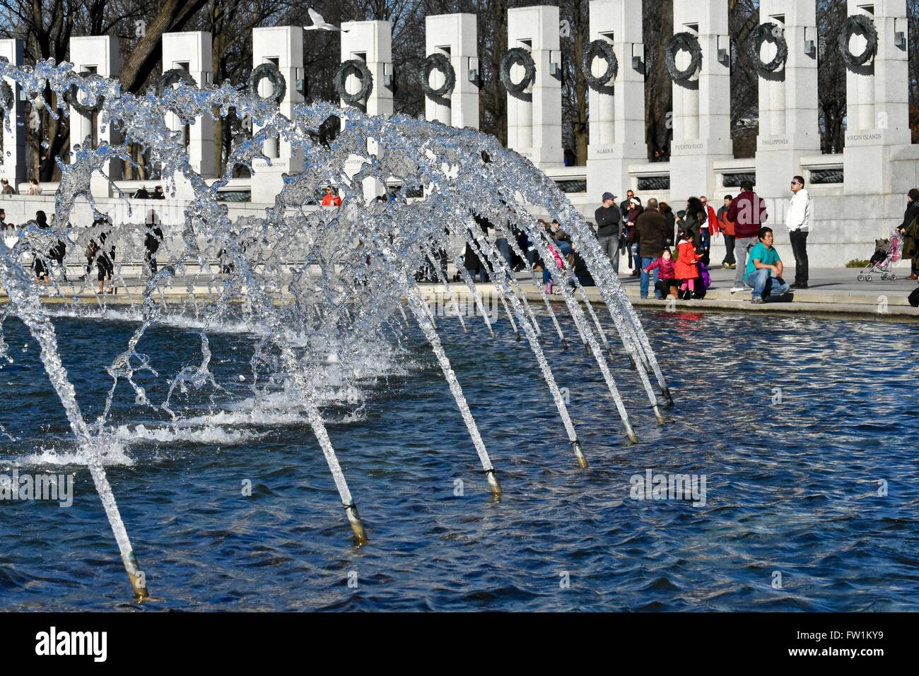 World War ii memorial fountain at the National Mall Stock Photo - Alamy