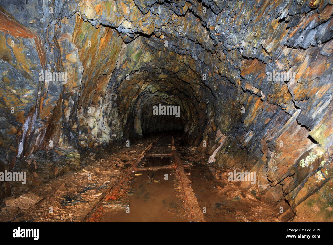 Abandoned mine level at Cwmorthin slate mine, Snowdonia Stock Photo - Alamy