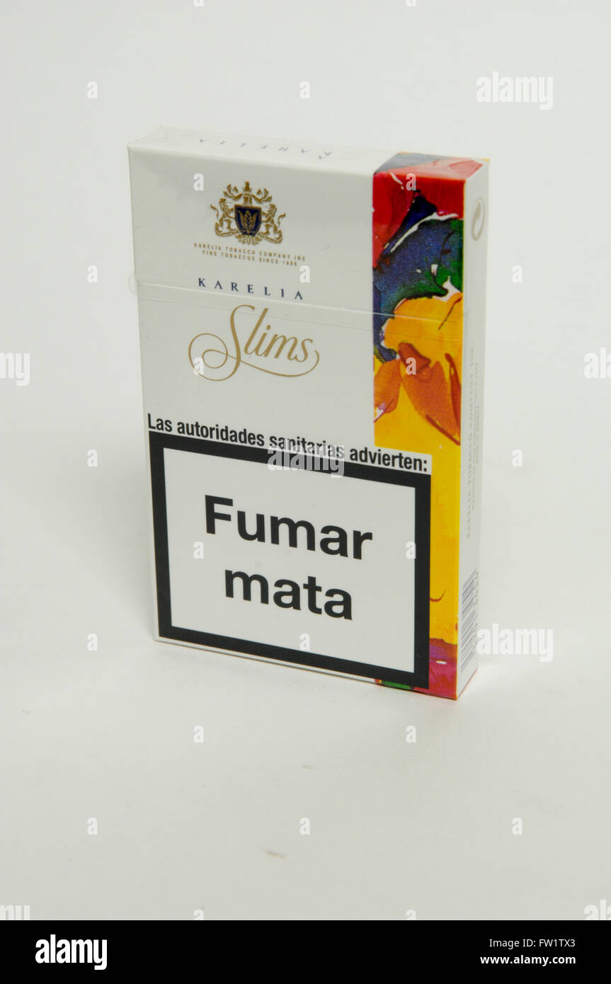 Cigarettes on display in tobacconist hi-res stock photography and ...