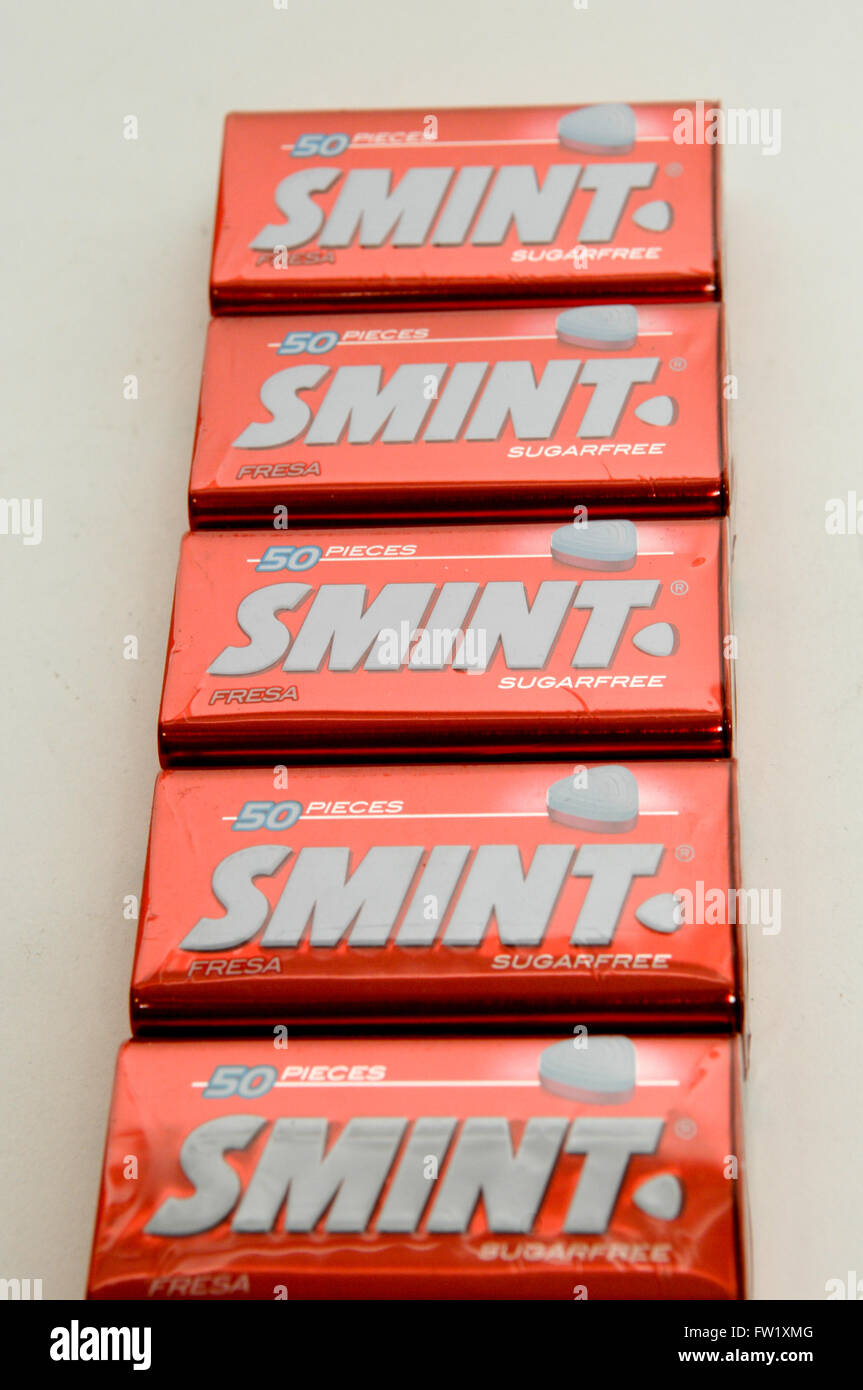 Breath mints hi-res stock photography and images - Alamy