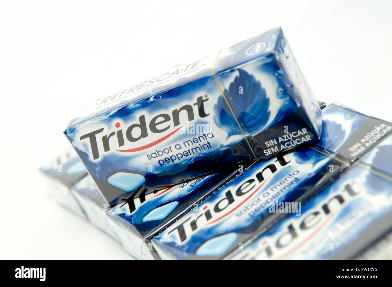 Trident gum hi-res stock photography and images - Alamy