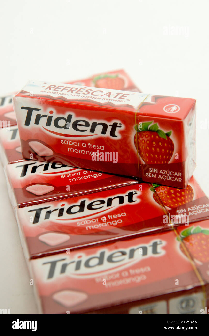 Trident gum hi-res stock photography and images - Alamy