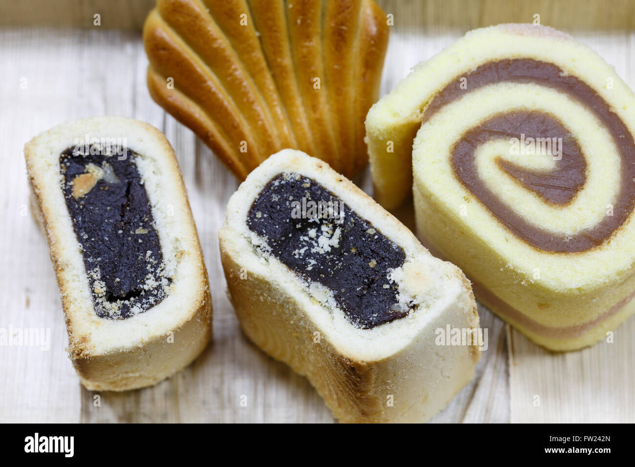 A variety of traditional Chinese pastry, dim sum Stock Photo - Alamy