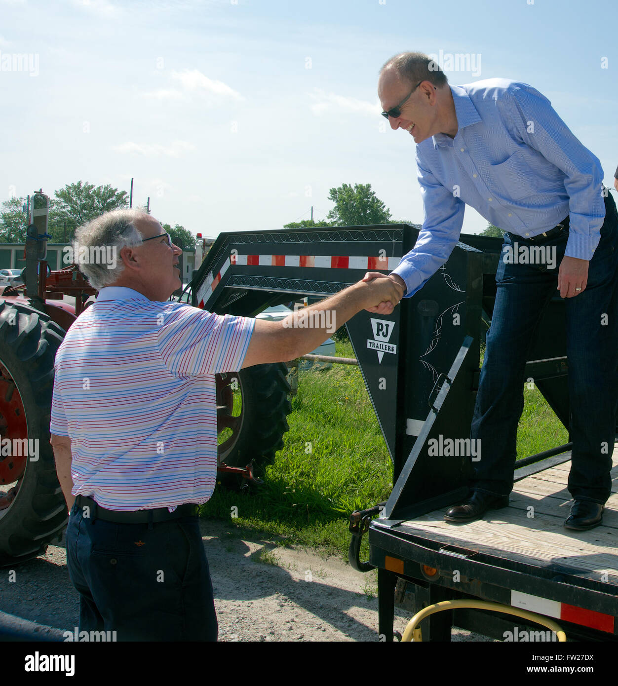 Parade marshals hi-res stock photography and images - Alamy
