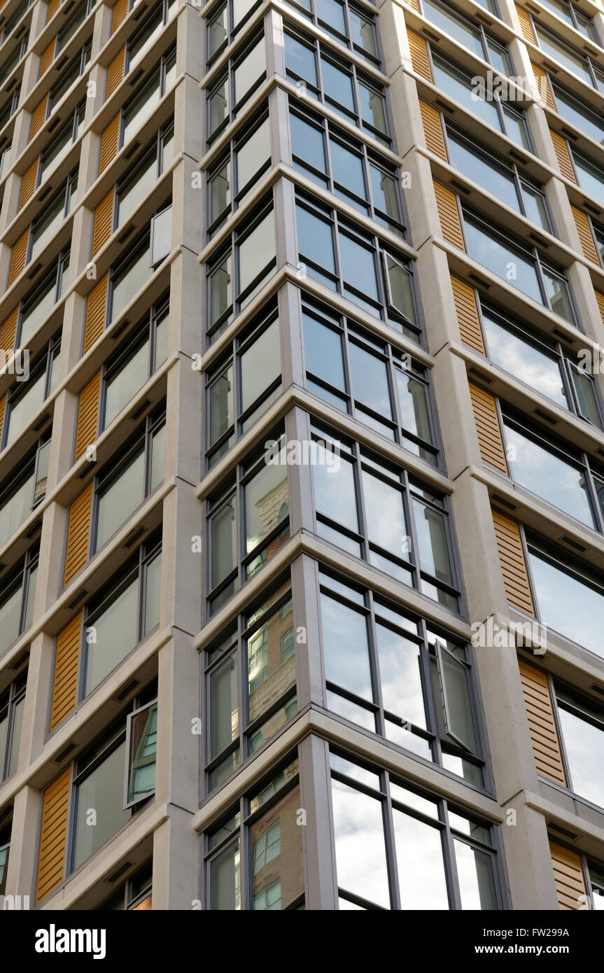 High rise apartment building hi-res stock photography and images - Alamy