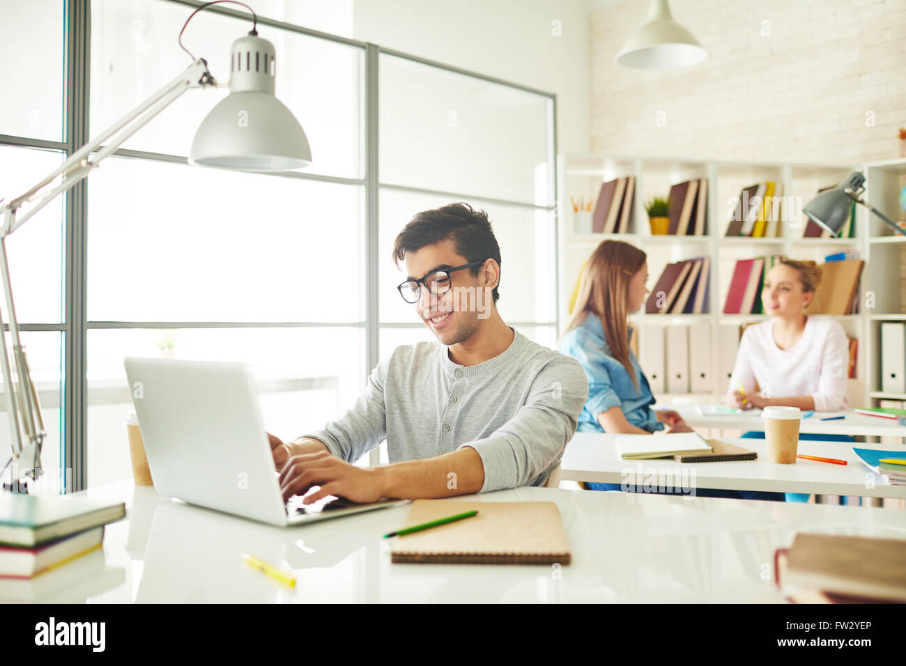 Adult classroom hi-res stock photography and images - Alamy