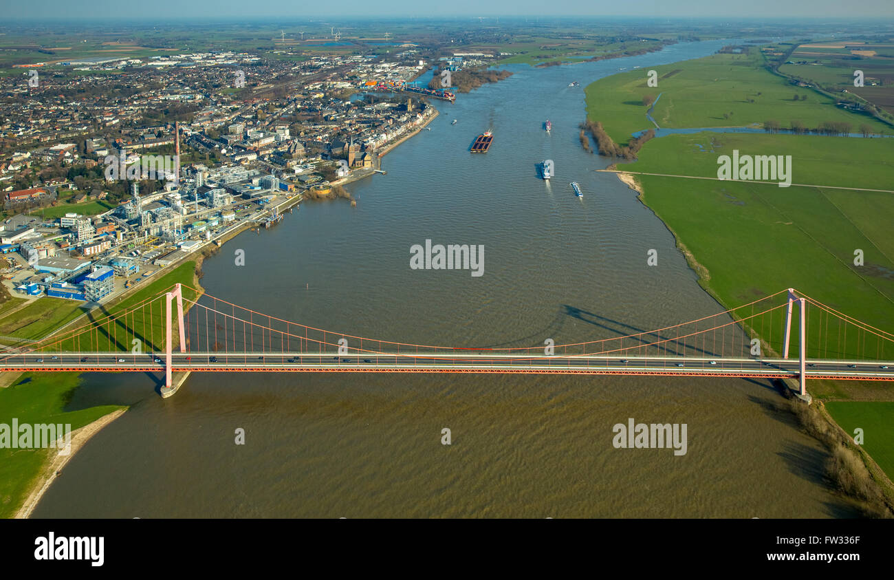 Aerial view of the Emmerich Rhine Bridge during flooding, Emmerich am ...