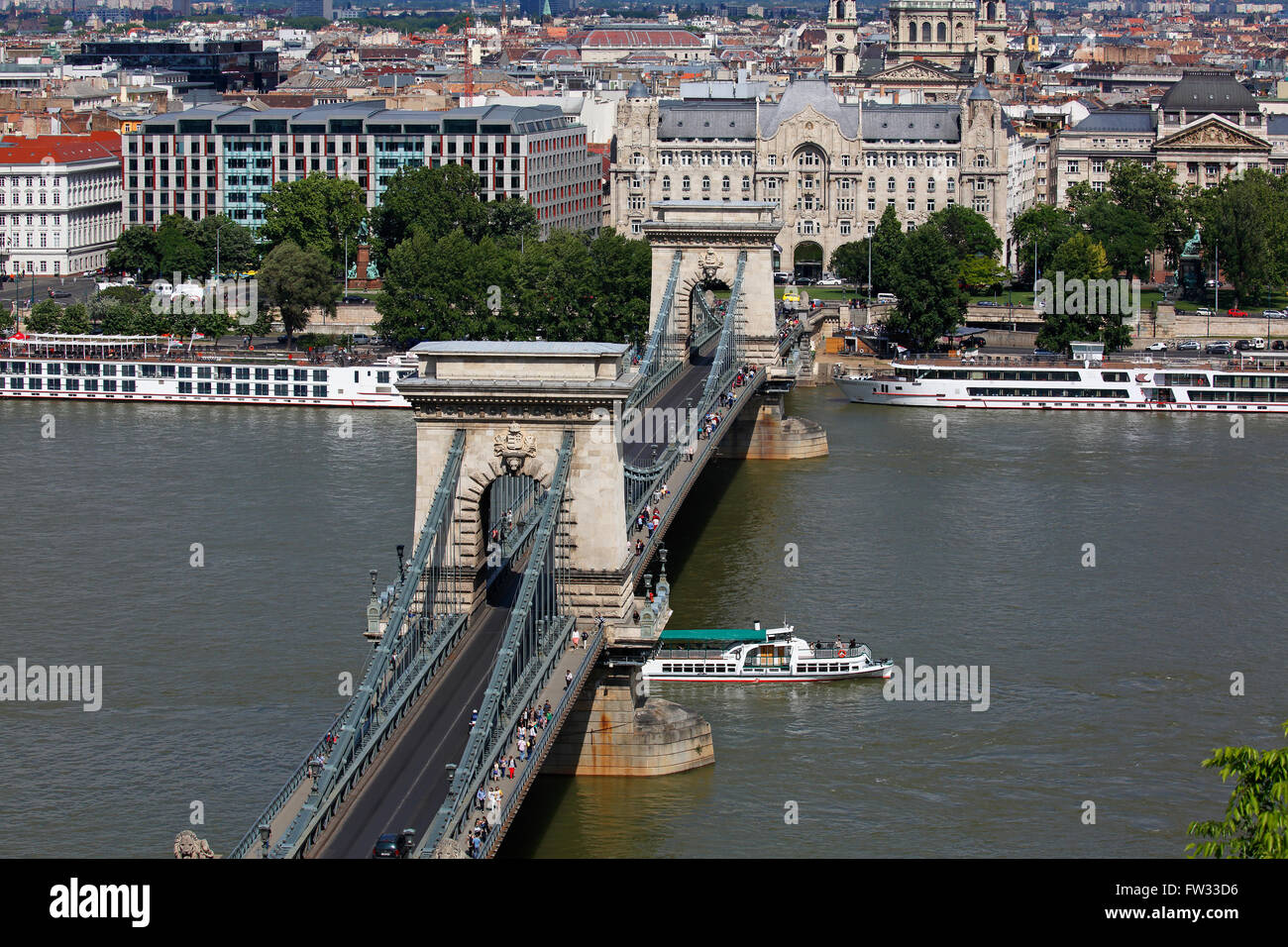 Chain Bridge over the Danube, Gresham Palace and St. Stephen's Basilica ...