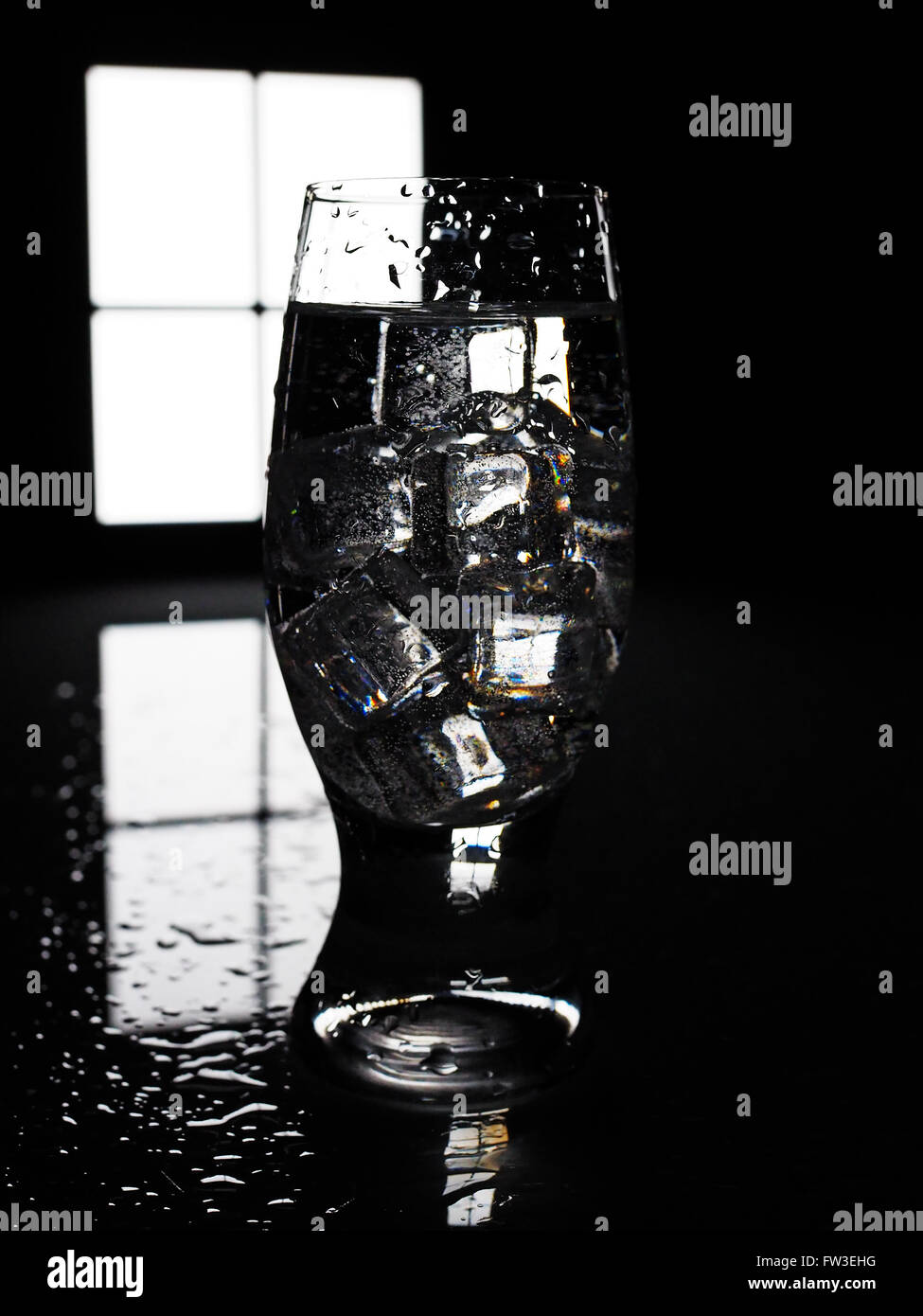 Ice cubes still life hi-res stock photography and images - Alamy