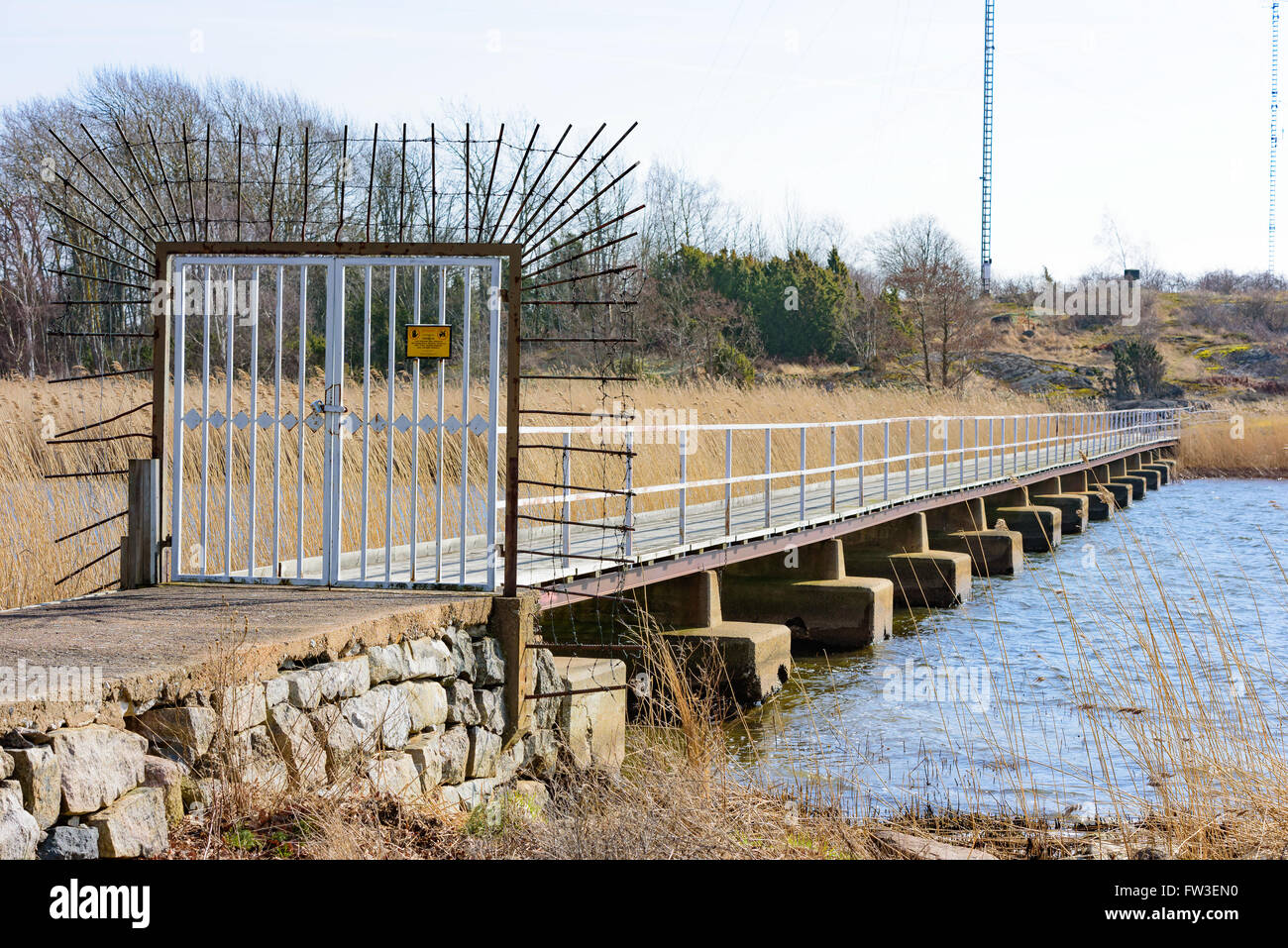 Entry bridge hi-res stock photography and images - Alamy