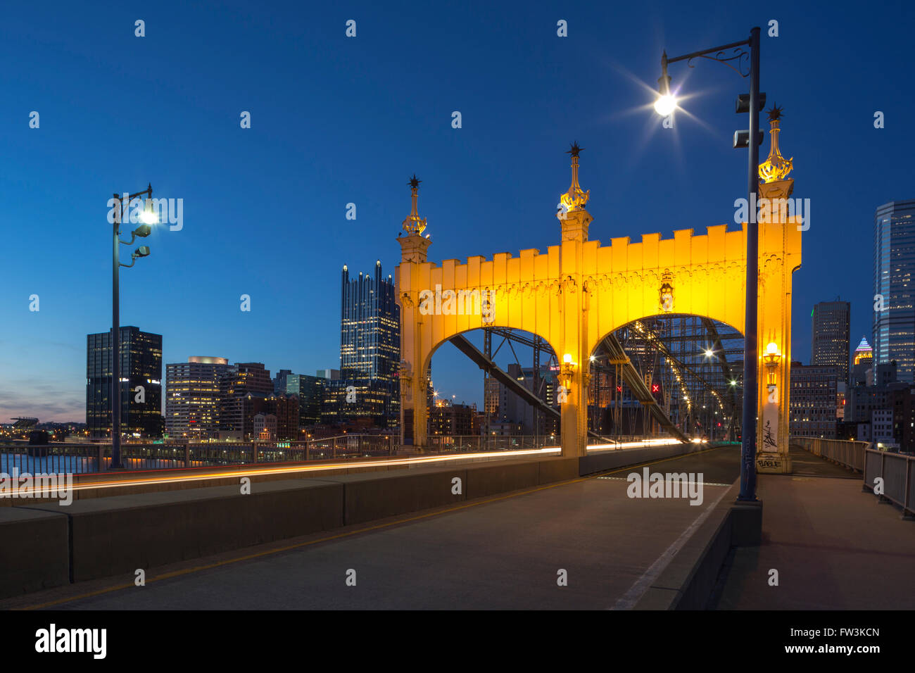 SMITHFIELD STREET BRIDGE DOWNTOWN PITTSBURGH PENNSYLVANIA USA Stock ...