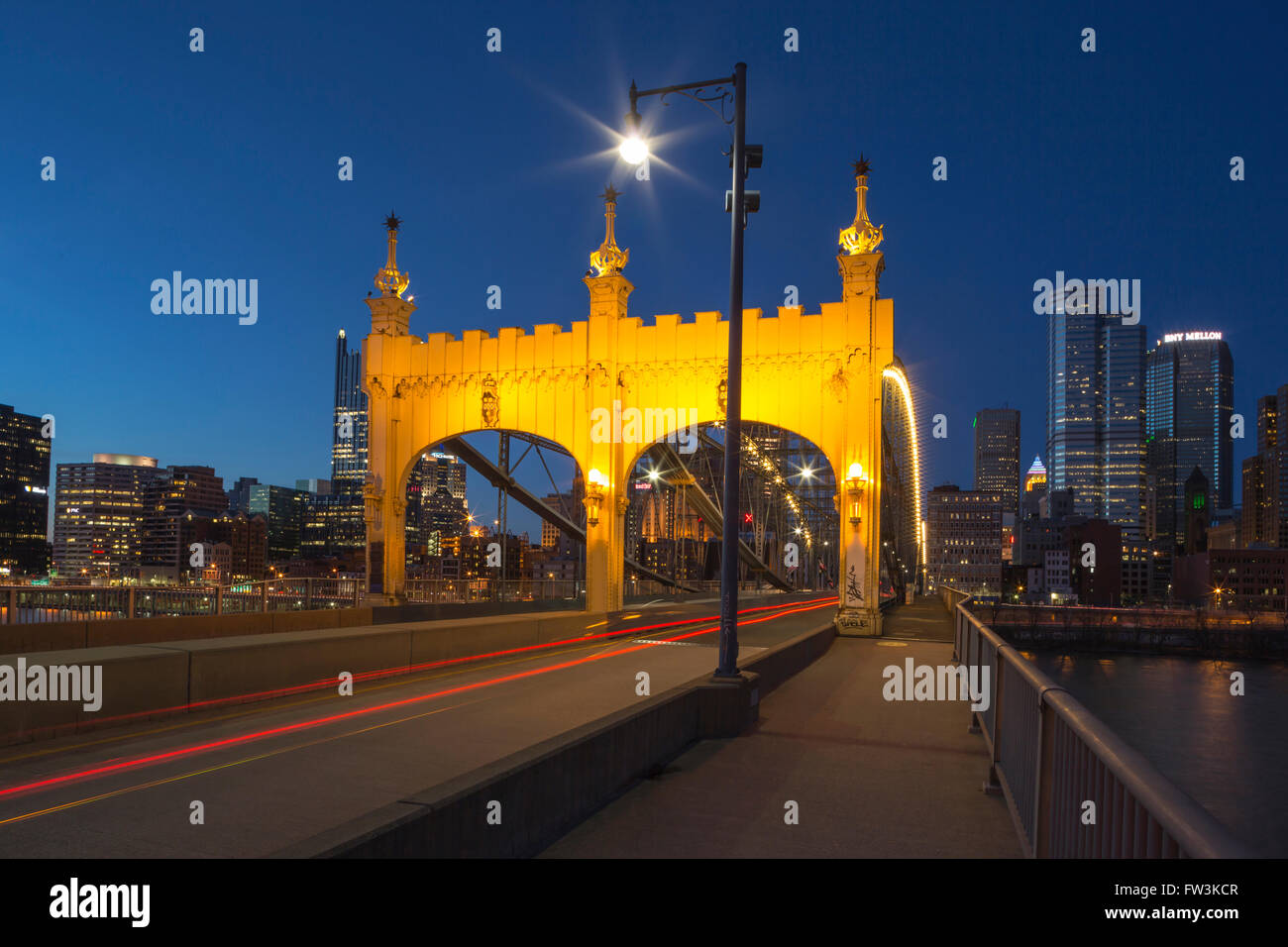 SMITHFIELD STREET BRIDGE DOWNTOWN PITTSBURGH PENNSYLVANIA USA Stock ...