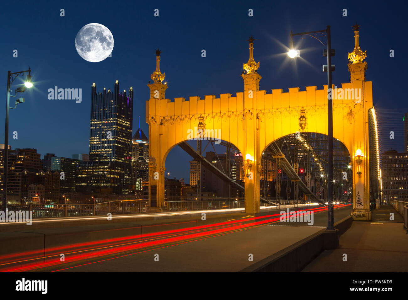 SMITHFIELD STREET BRIDGE DOWNTOWN PITTSBURGH PENNSYLVANIA USA Stock ...